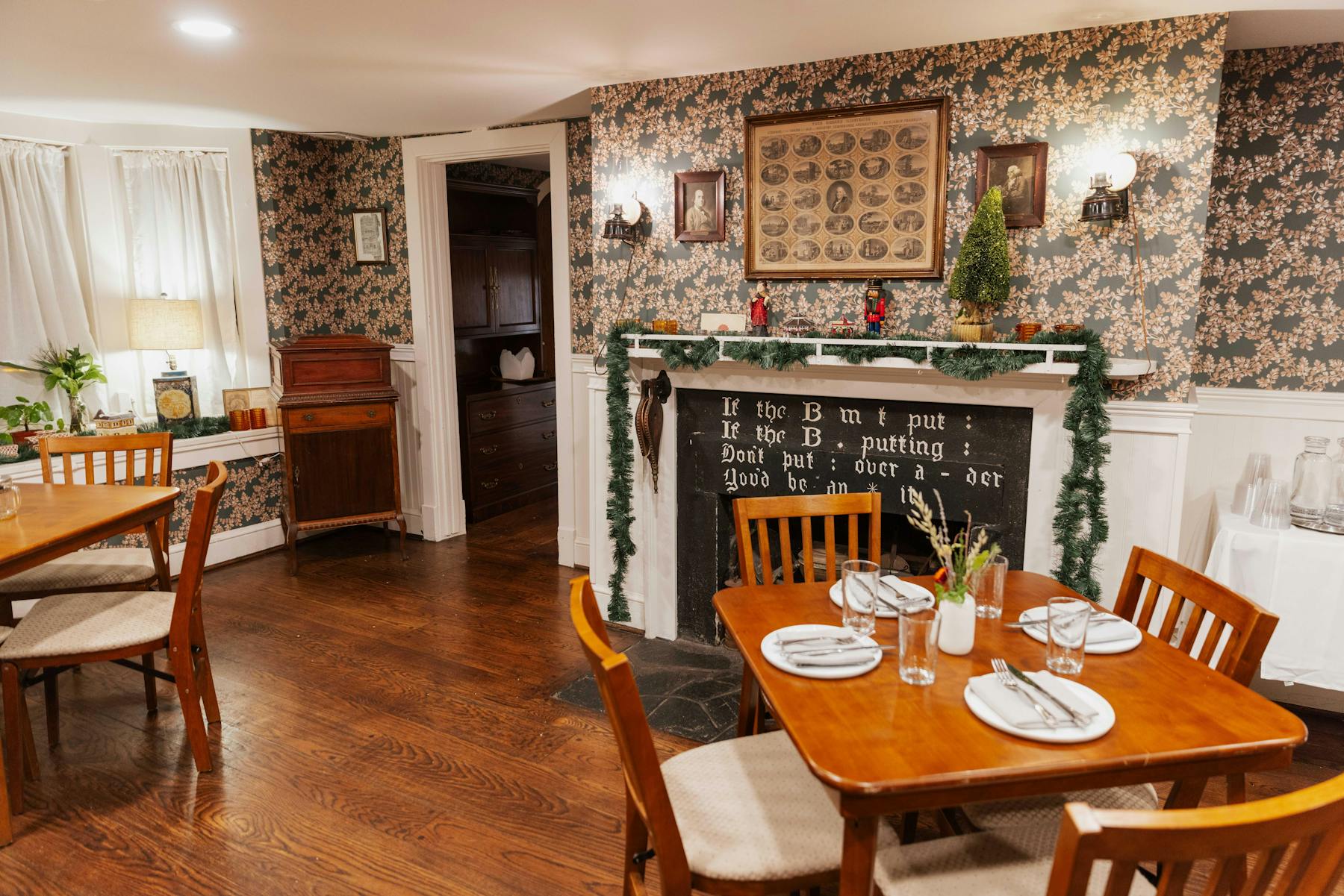 Zinnia - The Restaurant at Zinnia (Inside the Main Dining Rooms ...