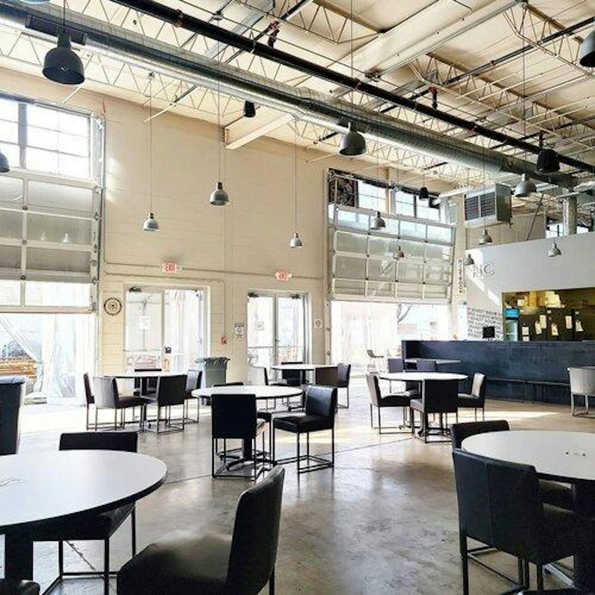 Une Année | Hubbard's Cave Brewery - Niles, IL | Tock