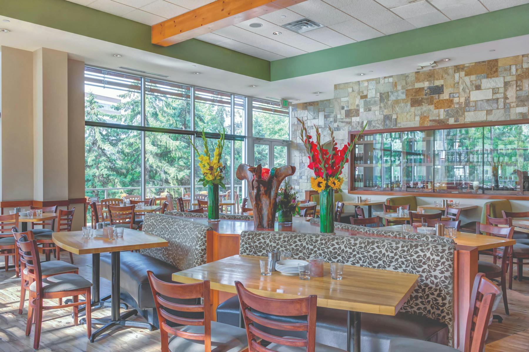 Pinstripes Edina - Dining Reservation - Edina, MN | Tock