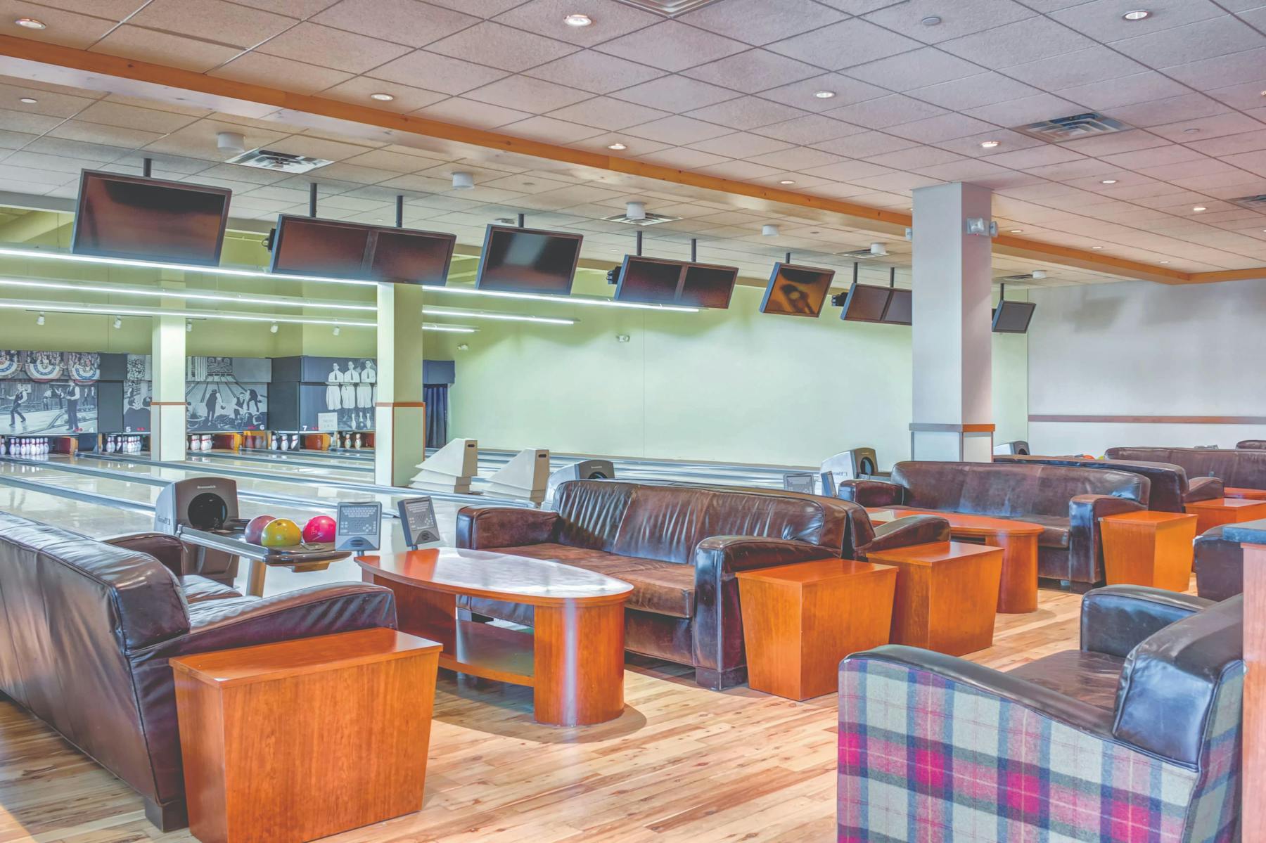 Pinstripes Edina - Dining Reservation - Edina, MN | Tock