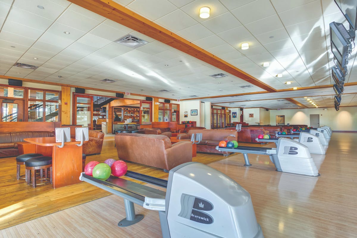 Pinstripes Northbrook - Northbrook, IL | Tock