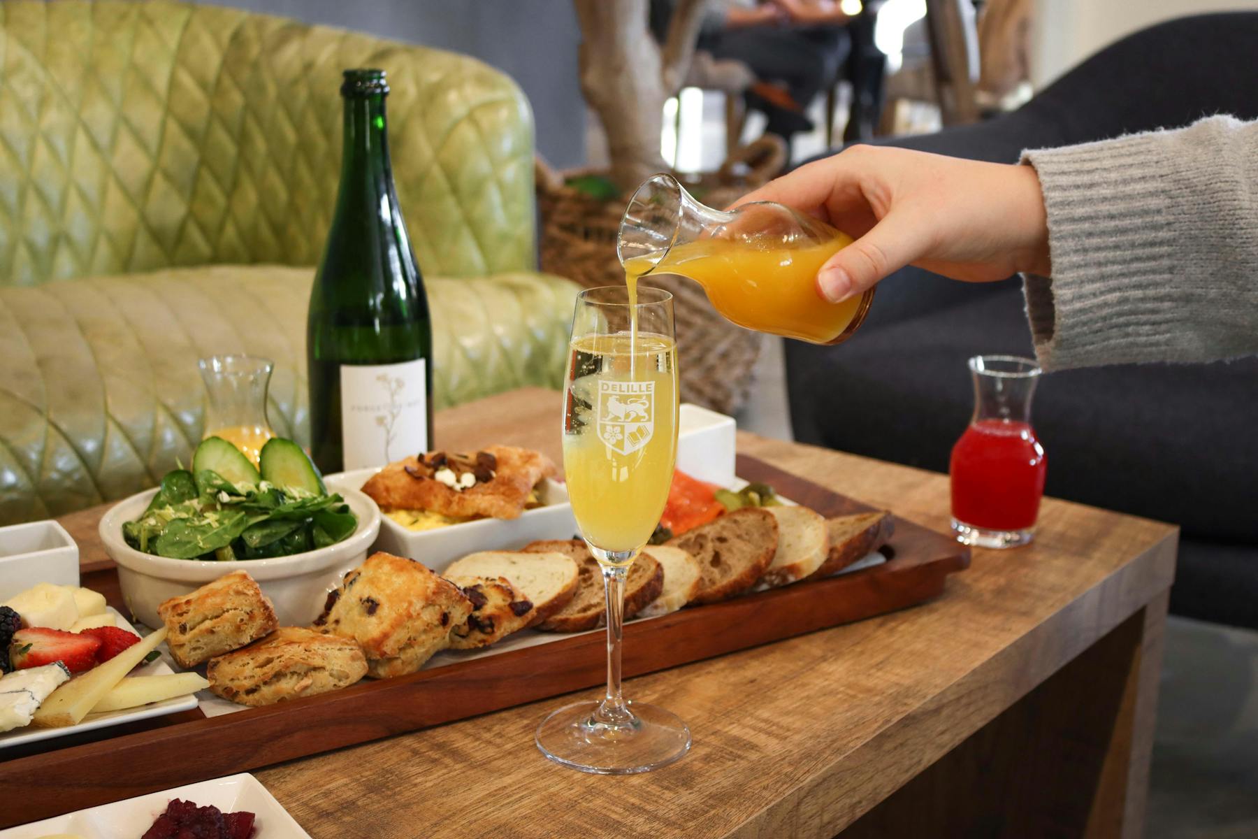 DeLille Cellars Tasting Room - Classic Tasting Reservation ...