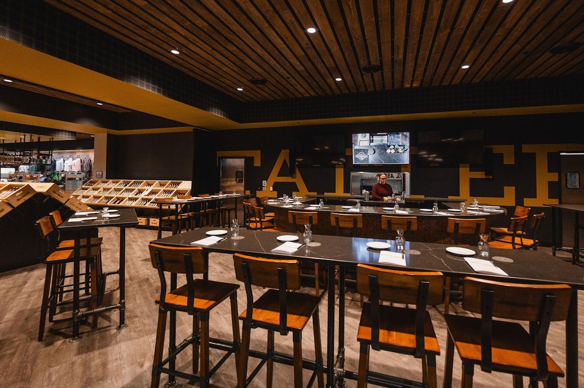 Tattersall Distilling- Craft Cocktail Bar & Eatery- River Falls - River ...